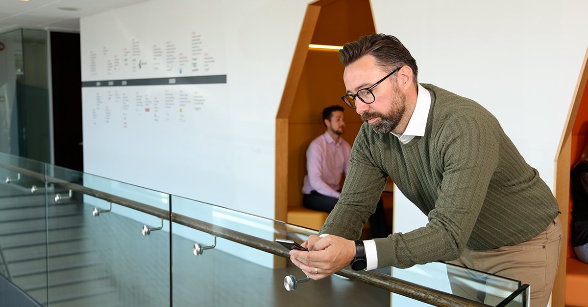 Digital signatures for your team | Signet Team